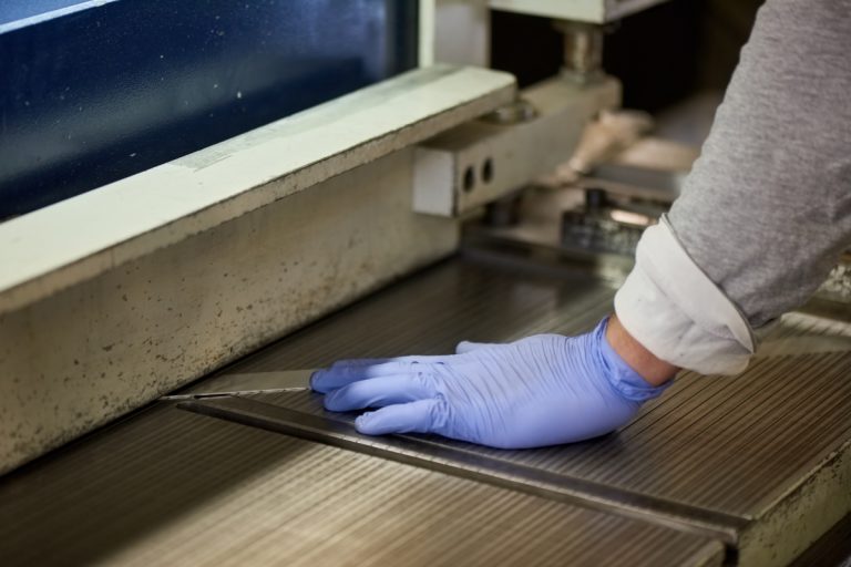 6 Safety Tips for Using a Sheet Metal Bending Machine